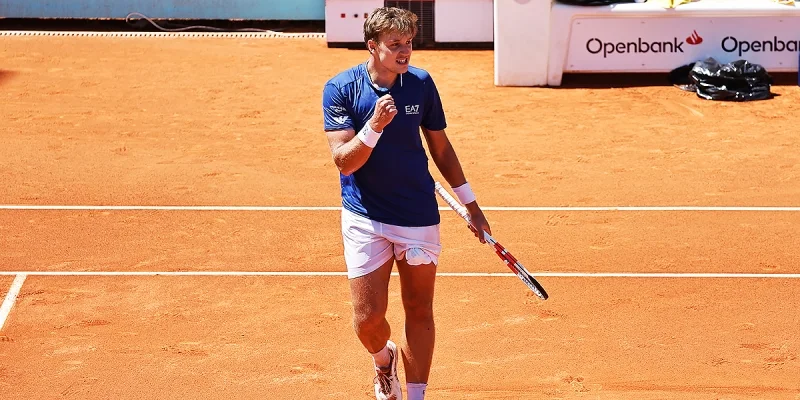 Hamad Medjedovic vs Jacob Fearnley Prediction and Betting Tips (19.08.2025)